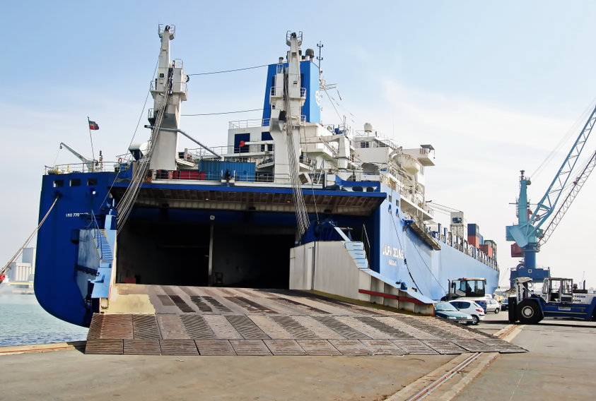 Kapal Roro: Sejarah, Jenis, dan Fungsinya | Suzuki Indonesia