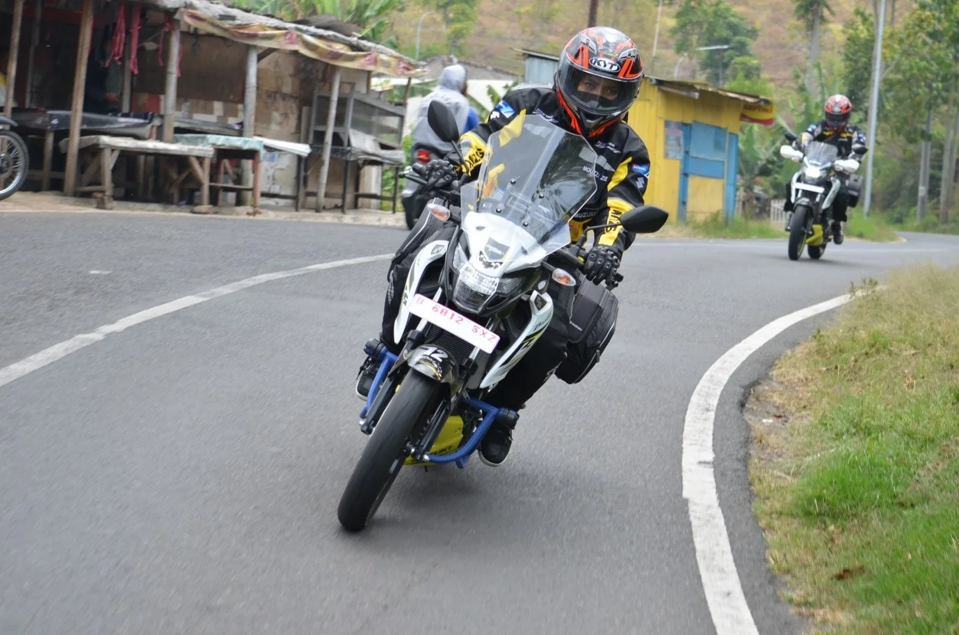 Kebiasaan Buruk Saat Mengemudi Mobil Ini Bikin Boros Bensin | Suzuki ...