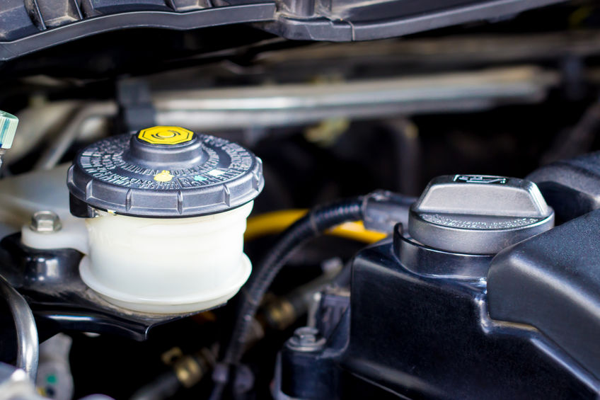 Perlu Dicatat, Ini Alasan Minyak Kopling Mobil Rutin Diganti | Suzuki ...